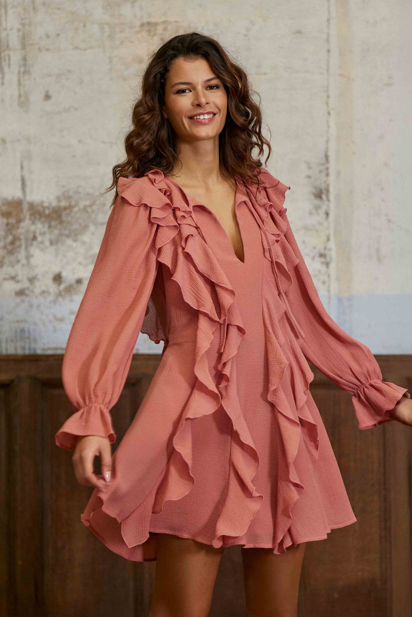 Robe courte rose effet gaufré – Rux | LA PETITE ÉTOILE Paris